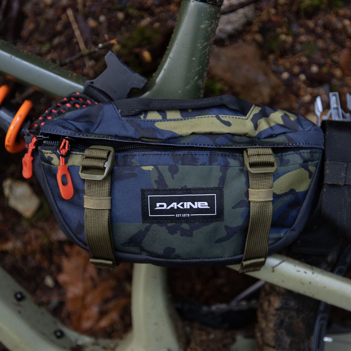 DAKINE Hot Laps 1L Hip Pack - Hike & Camp